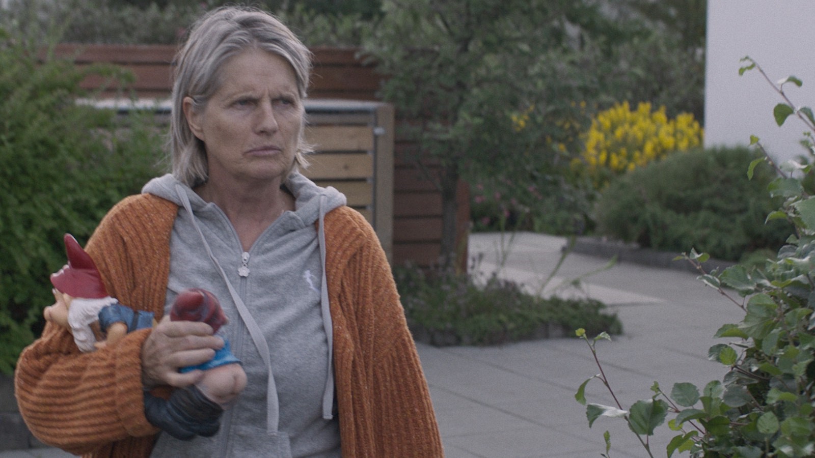 Film Review: Under the Tree – Backseat Mafia