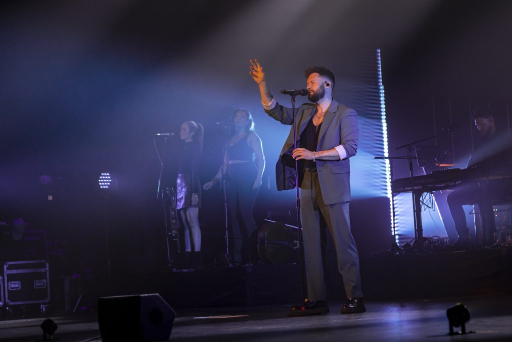 Live Review: Calum Scott / Mitch James – 3Olympia Theatre, Dublin 30.09 ...