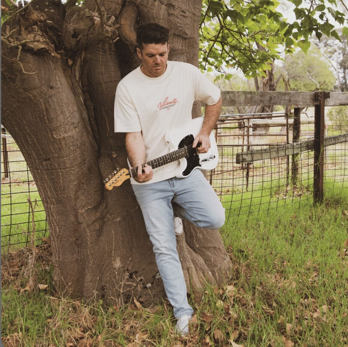 Track: Jake Hoskins Returns With Reflective Indie Rock Single ‘Smoke ...
