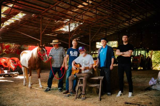 News: CAKE Return To Australia For First Tour In 15 Years - Backseat Mafia